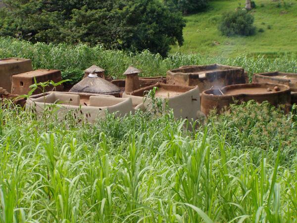 Pictures of the Kasena area | The Kasena with their colours and sounds