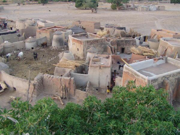 Pictures of the Kasena area | The Kasena with their colours and sounds