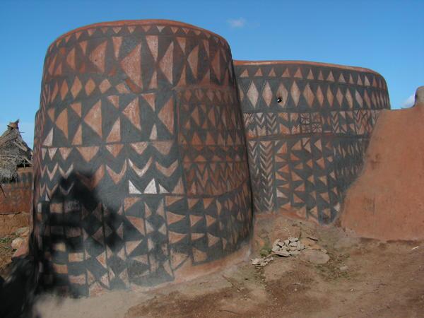 Kasena houses | The Kasena with their colours and sounds