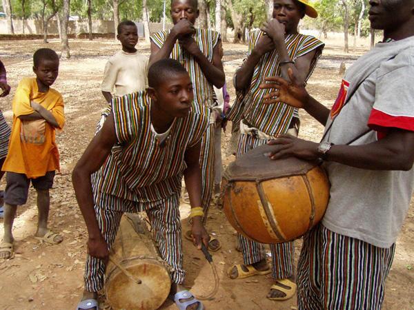 Music and dance | The Kasena with their colours and sounds