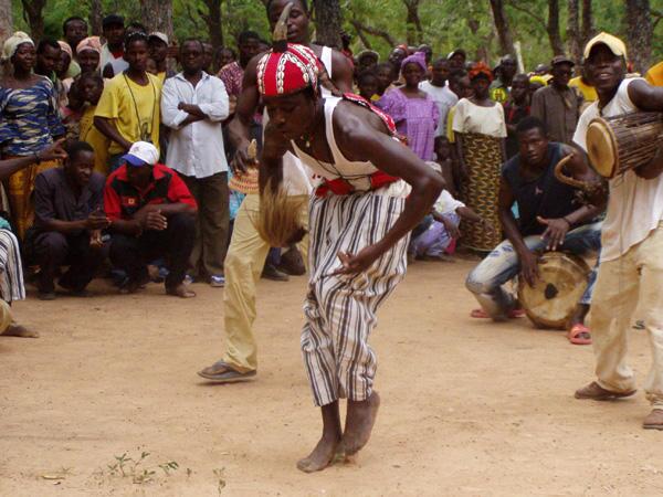 Music and dance | The Kasena with their colours and sounds
